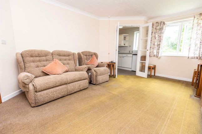 Old Lode Lane, Solihull B92, 1 bedroom flat for sale - 60428437 ...