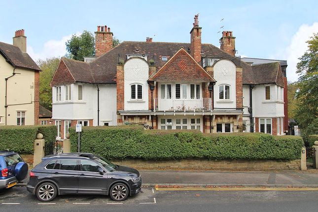 2 bed flat for sale in Springfield Avenue, Harrogate HG1 - Zoopla