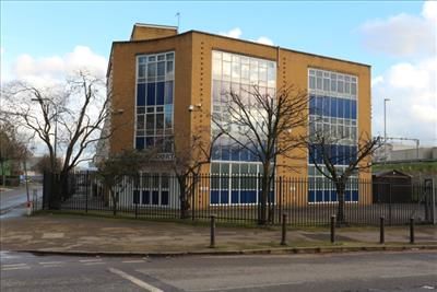 First Floor, Meadow View Court, 215 Cardiff Road, Reading, Berkshire ...