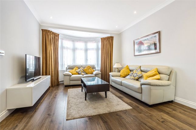 Hedge Lane Palmers Green London N13 3 Bedroom End Terrace House For