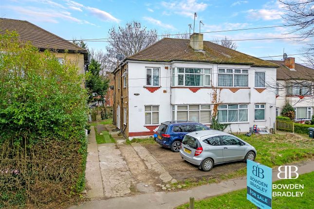 Chigwell Road, Woodford Green IG8, 2 bedroom maisonette for sale ...