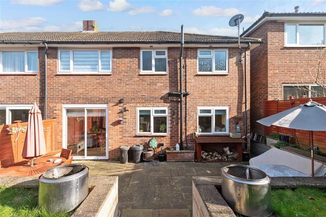 Istead Rise, Istead Rise, Kent DA13, 4 bedroom semi-detached house for ...