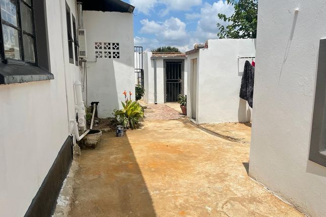 Vrededorp, Johannesburg, South Africa, 8 bedroom detached house for ...