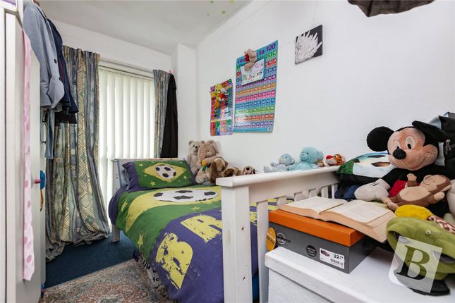 Woolmer Green, Lee Chapel North, Basildon SS15, 3 bedroom terraced ...