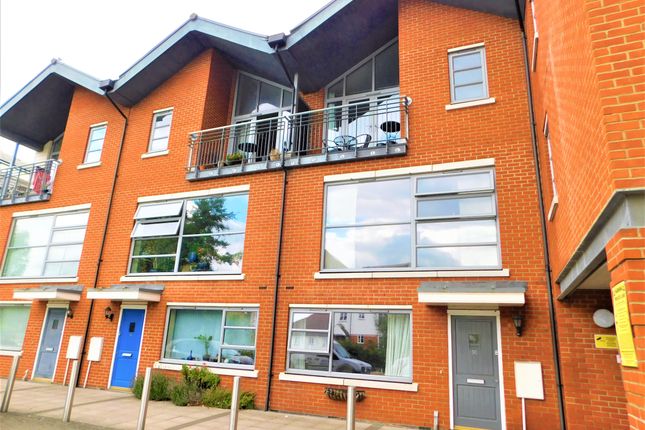 Rotary Way, Colchester CO3, 2 bedroom maisonette to rent - 59039588 ...