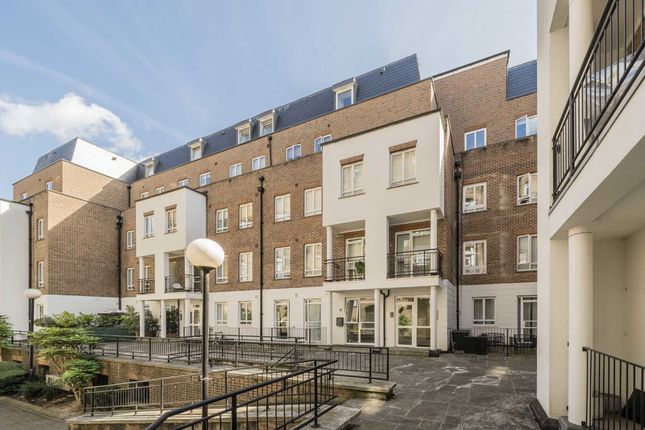 Devonhurst Place, Heathfield Terrace, London W4, 1 bedroom flat for ...