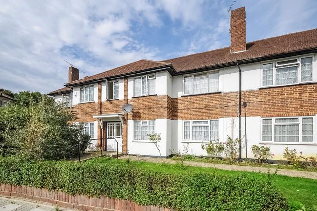 Flats to Rent in Warwick Parade, Kenton Lane, Harrow HA3 - Renting in ...