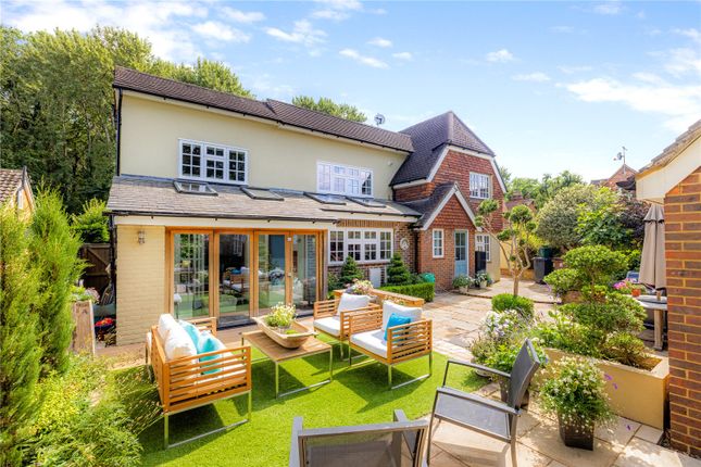 Aspen Close, Guildford, Surrey GU4, 4 bedroom detached house for sale ...
