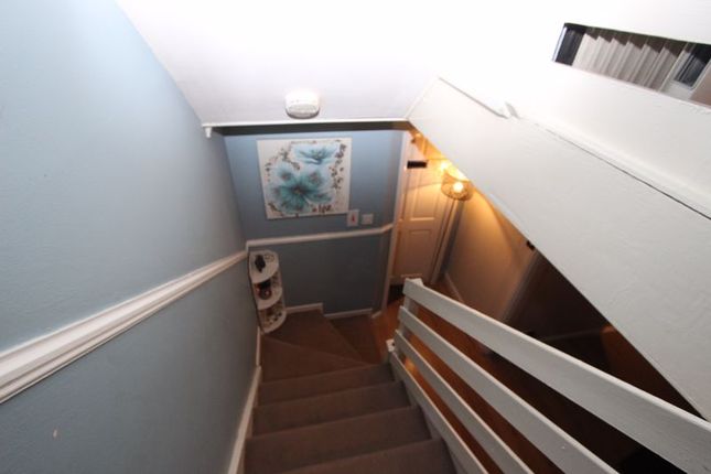 107 Kirkland Gardens, Ballingry, Fife, 8Jt. KY5, 3 bedroom terraced ...