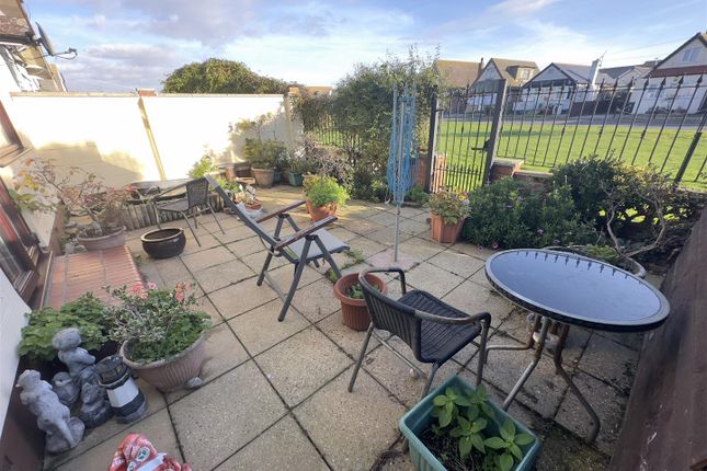 Meadow Way, Jaywick, Clacton-On-Sea CO15, 2 bedroom detached bungalow ...