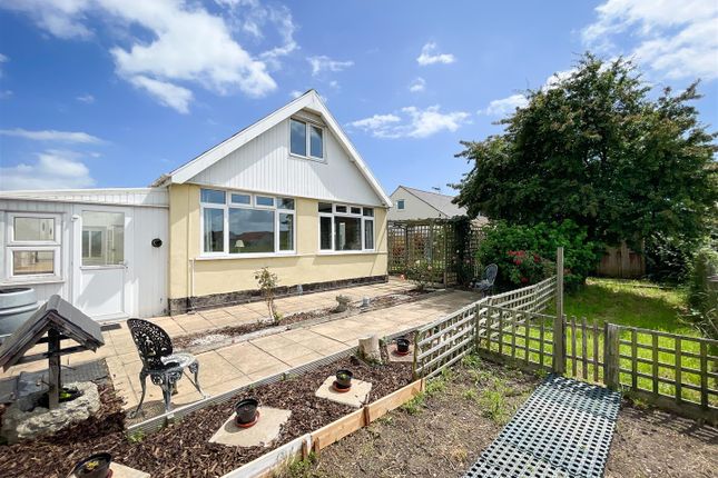 Golf Green Road, Jaywick, Clacton-On-Sea CO15, 2 bedroom detached ...