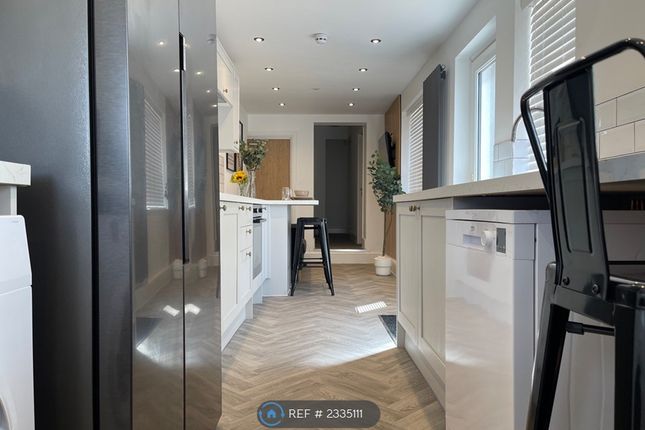 Victoria Street, Rugby CV21, studio to rent - 69330219 | PrimeLocation