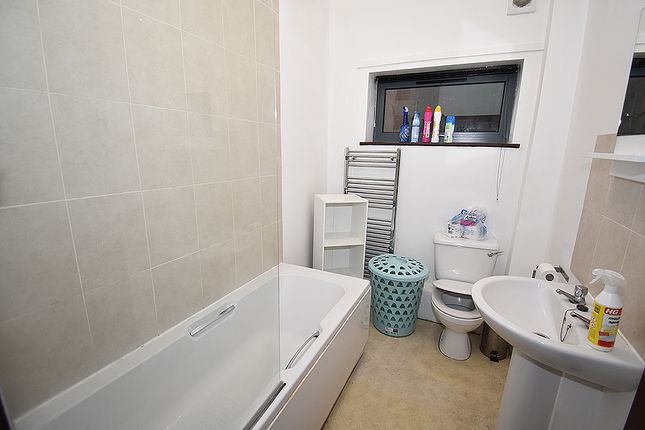Howell Road, Central Exeter EX4, 2 bedroom flat for sale - 53703243 ...