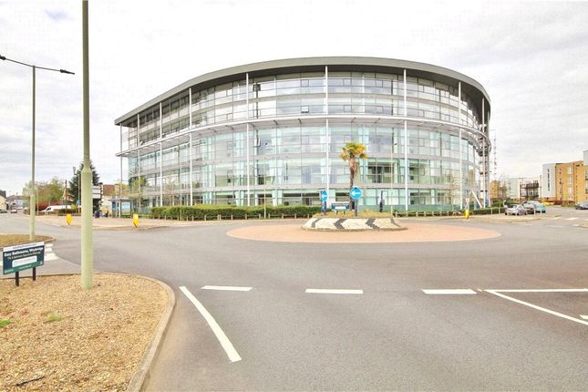 Station Road, Addlestone, Surrey KT15, studio to rent - 67582667 ...