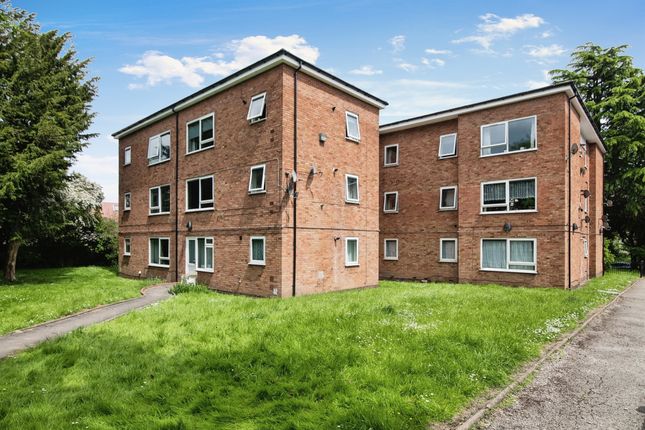 Alcester Road South, Kings Heath, Birmingham B14, 2 bedroom flat for ...