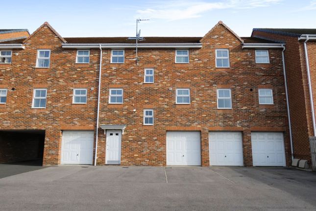 Raby Road, Hartlepool TS24, 2 bedroom flat for sale - 62770952 ...