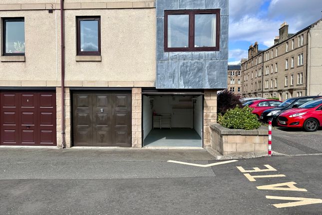 Garage 1, Roseburn Gardens, Roseburn Drive, Edinburgh EH12, parking/garage for sale - 68195895 ...