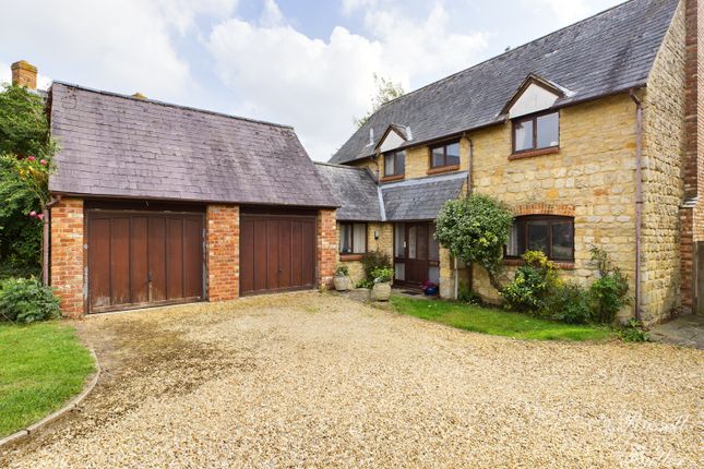 New College Court, Chackmore, Buckingham MK18, 4 bedroom detached house ...