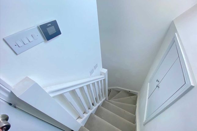 Holyoake Walk, London W5, room to rent - 69101470 | PrimeLocation