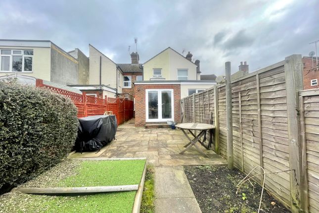 Oxenden Road, Tongham, Farnham GU10, 3 bedroom terraced house to rent ...