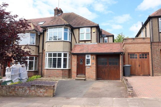 3 Bedroom Houses to Buy in Luton, Bedfordshire - Primelocation
