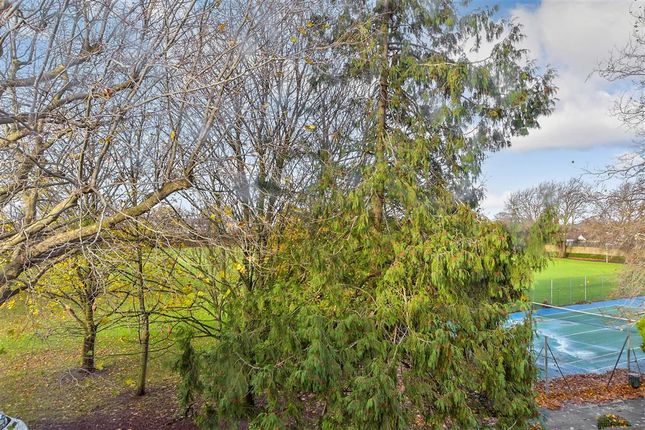 Market Parade, Havant, Hampshire PO9, 3 bedroom maisonette for sale ...