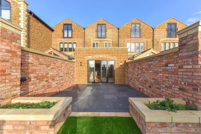 Vineyard Gardens, Brixworth, Northampton NN6, 4 bedroom mews house for sale - 60728460 ...