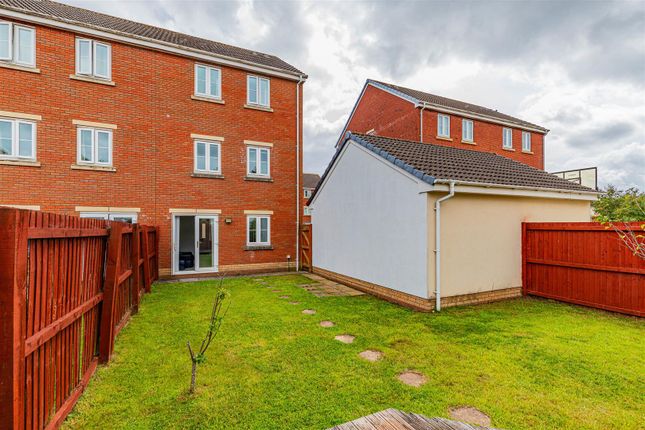 Wyncliffe Gardens, Pentwyn, Cardiff CF23, 4 bedroom semi-detached house ...