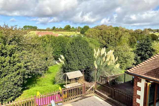 Hollands Hill, Martin Mill, Dover CT15, 6 bedroom detached house to ...