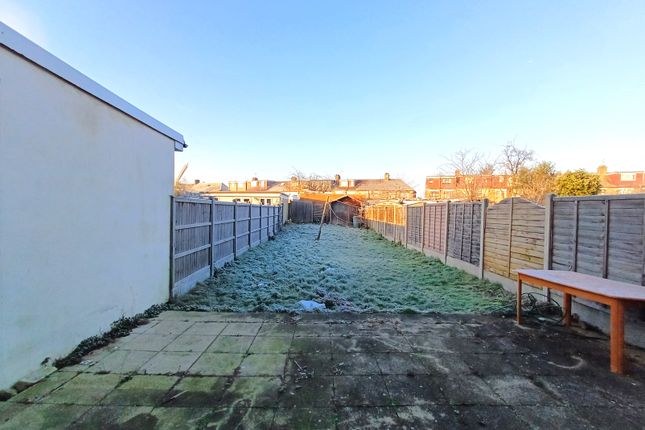 Ramsgill Drive, Ilford IG2, 3 bedroom terraced house to rent - 69155492 ...