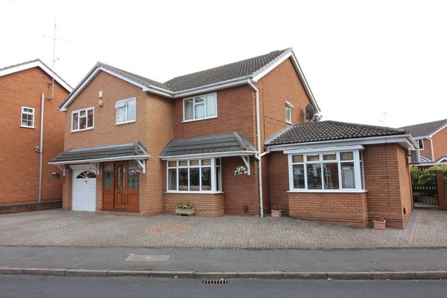 Homes For Sale In Grasmere Close Kingswinford Dy6 Buy Property In