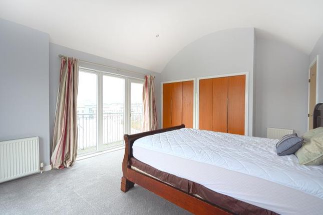 Lochend Park View, Edinburgh EH7, 2 bedroom penthouse to rent ...