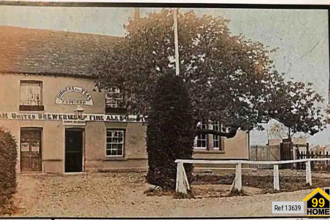 Cherry Tree Road, Rowledge, Waverley GU10, 5 bedroom detached house for ...