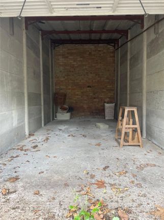 Radcliffe Square, London SW15, parking/garage for sale - 70357244 ...