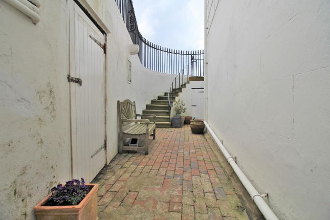 Clarendon Terrace, Brighton BN2, 2 bedroom flat for sale - 67818164 ...
