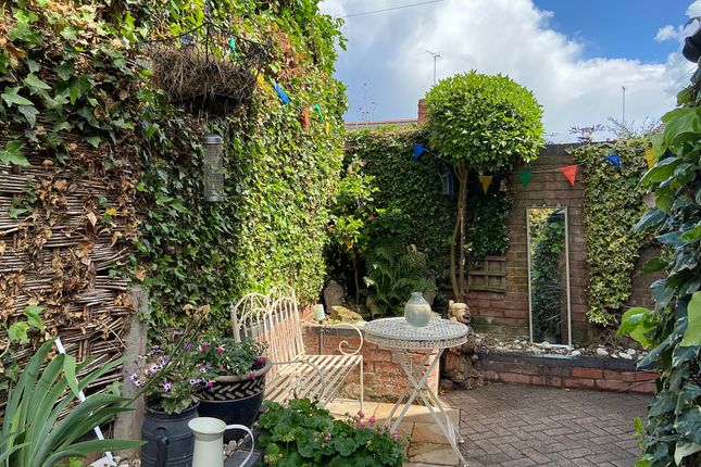 Spring Lane, Kenilworth CV8, 2 bedroom cottage for sale - 55130882 ...