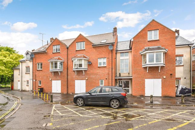 Waterloo Court, Andover SP10, 2 bedroom flat for sale - 67827278 ...