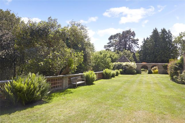 Goodwyns Place, Dorking, Surrey RH4, 3 bedroom flat for sale - 64793519 ...