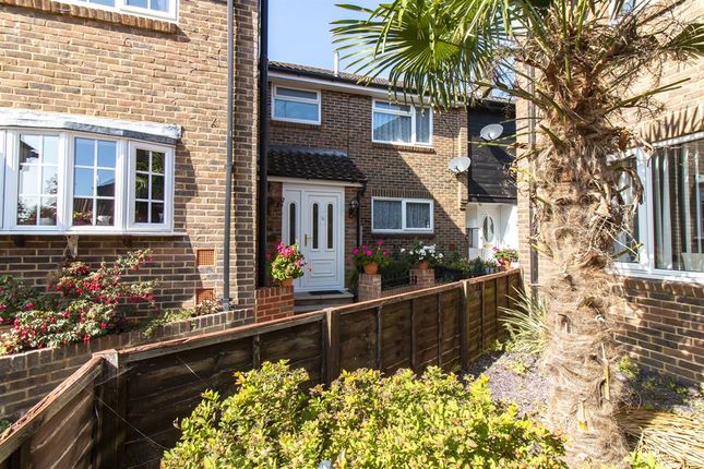 Rectory Way Ashford Kent Tn24 3 Bedroom Terraced House For Sale