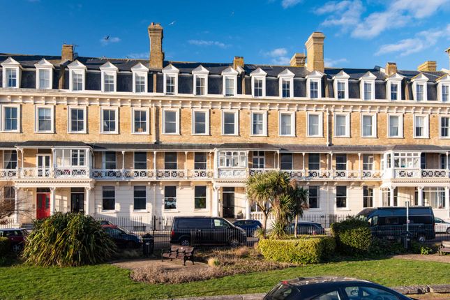 Heene Court Mansions, Heene Terrace BN11, 2 bedroom flat to rent ...