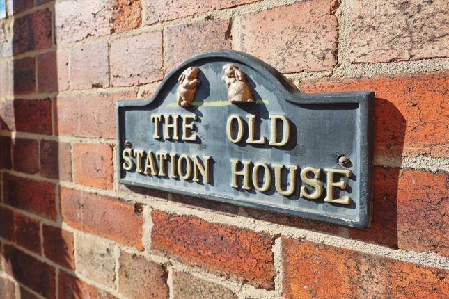 Old Station House, Station Yard, Dunston LN4, 3 bedroom detached house ...