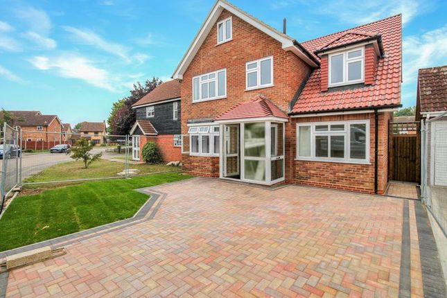 Homes for Sale in Merrylands, Laindon, Basildon SS15 - Buy Property in ...