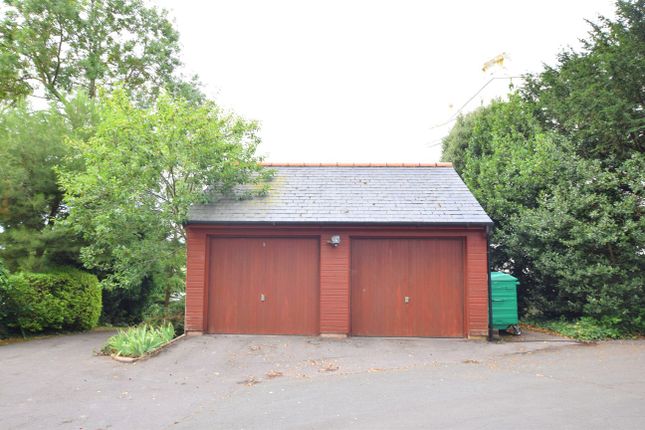 The Retreat Drive, Exeter, Devon EX3, 5 bedroom flat to rent - 60280787 ...