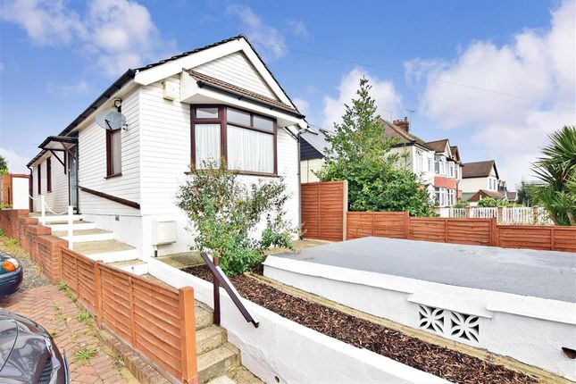 Maidstone Road Rainham Gillingham Kent Me8 2 Bedroom Detached