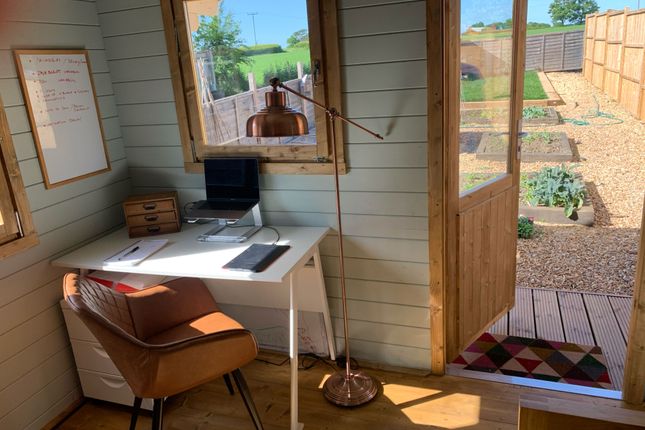 Horton Road, Hackleton, Northampton NN7, 3 bedroom terraced house for ...