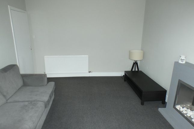 220, Highburgh Drive, Glasgow G73, 2 bedroom flat to rent - 68219393 ...