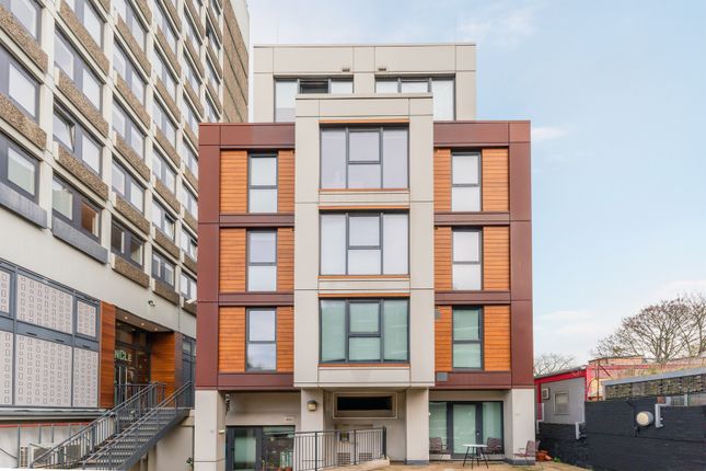 UNCLE Stockwell, Courland Grove, Stockwell SW8, studio to rent ...