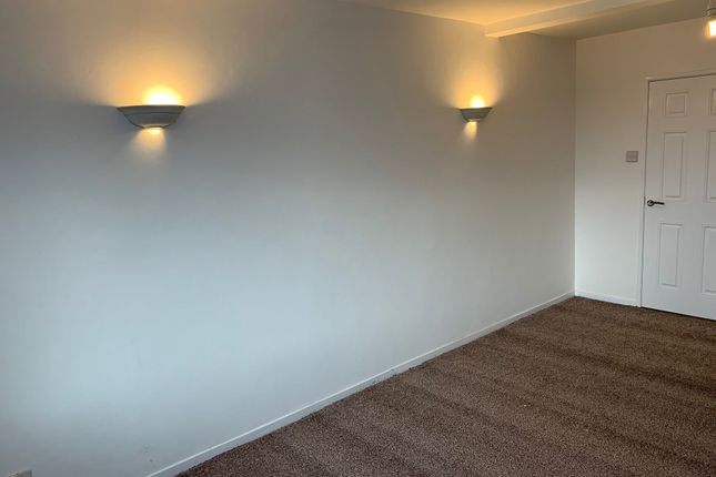 Spen Green, Leeds LS16, 3 bedroom terraced house to rent - 68620653 ...