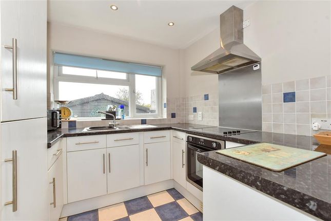 The Crescent, Chartham, Canterbury, Kent CT4, 4 bedroom semi-detached ...