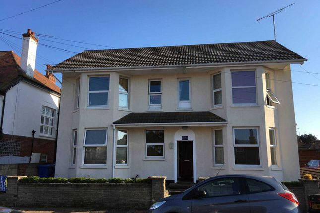 Flats to Let in Bassett Road, Bognor Regis PO21 - Apartments to Rent in ...